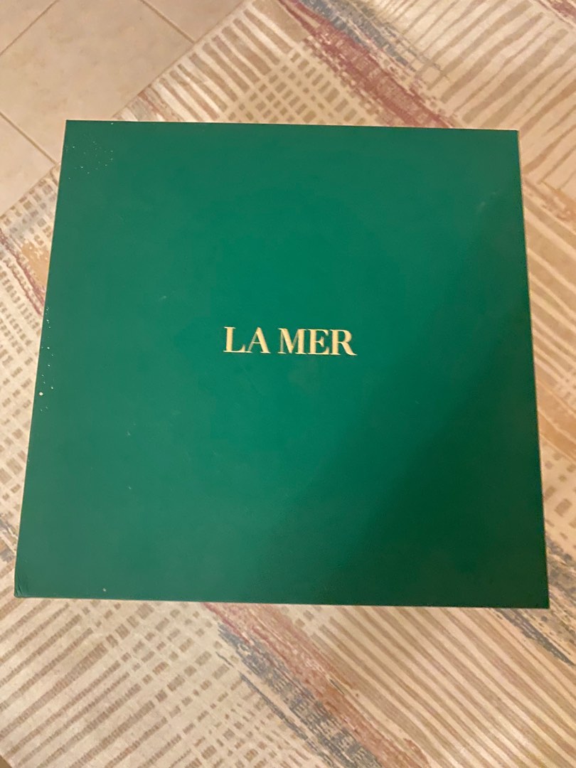 La Mer original gift box, Furniture & Home Living, Home Improvement ...