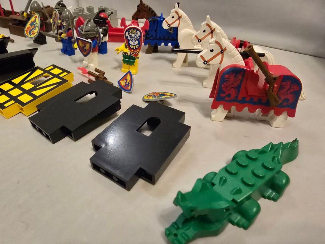 Lego lion knight castle assorted, Hobbies & Toys, Toys & Games on Carousell