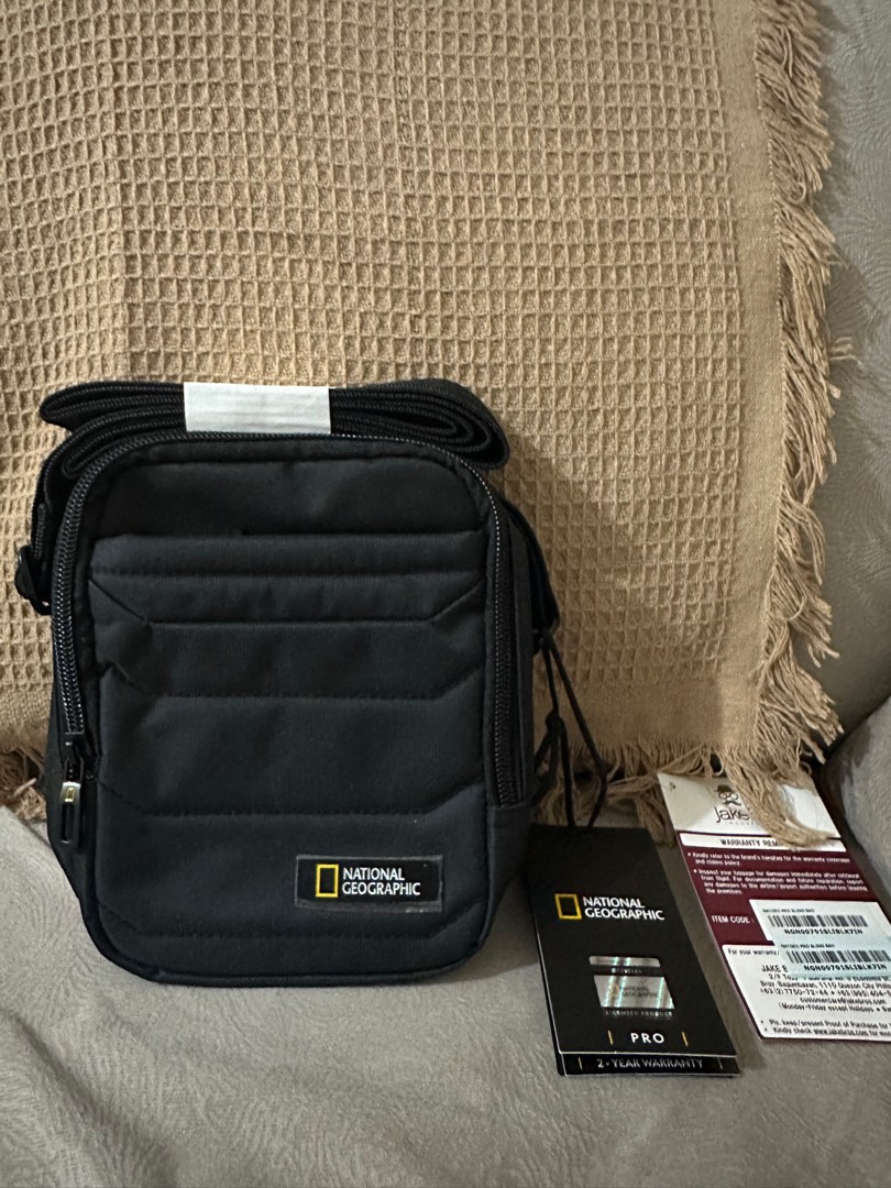 National Geographic Sling Bag, Men's Fashion, Bags, Sling Bags on Carousell