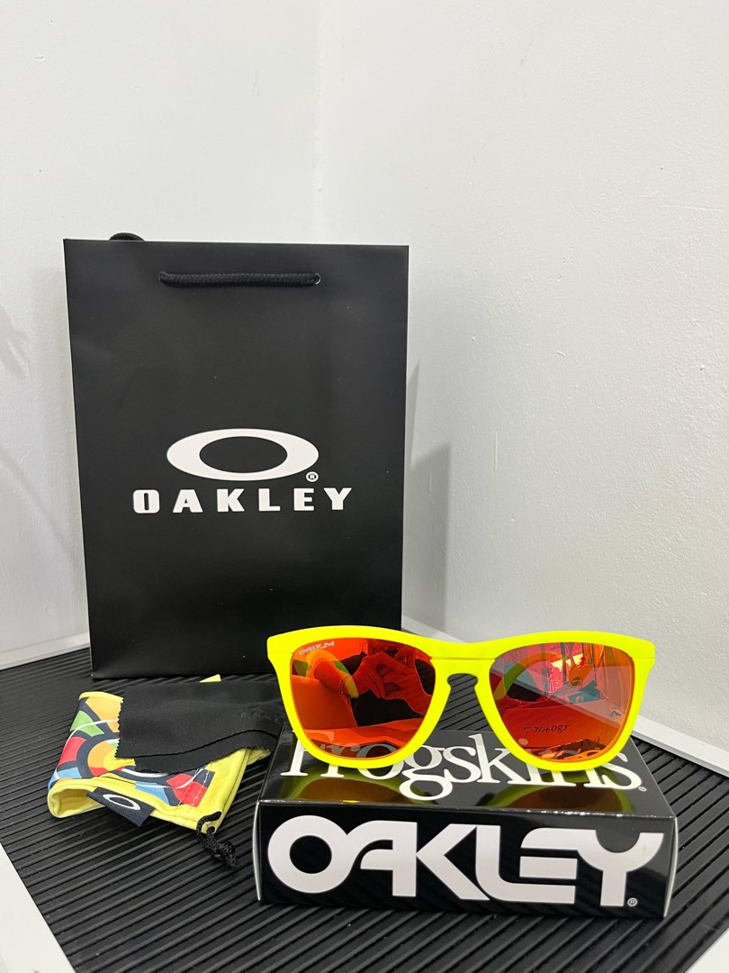 Oakley Frogskin Hybrid Neon, Men's Fashion, Watches & Accessories ...