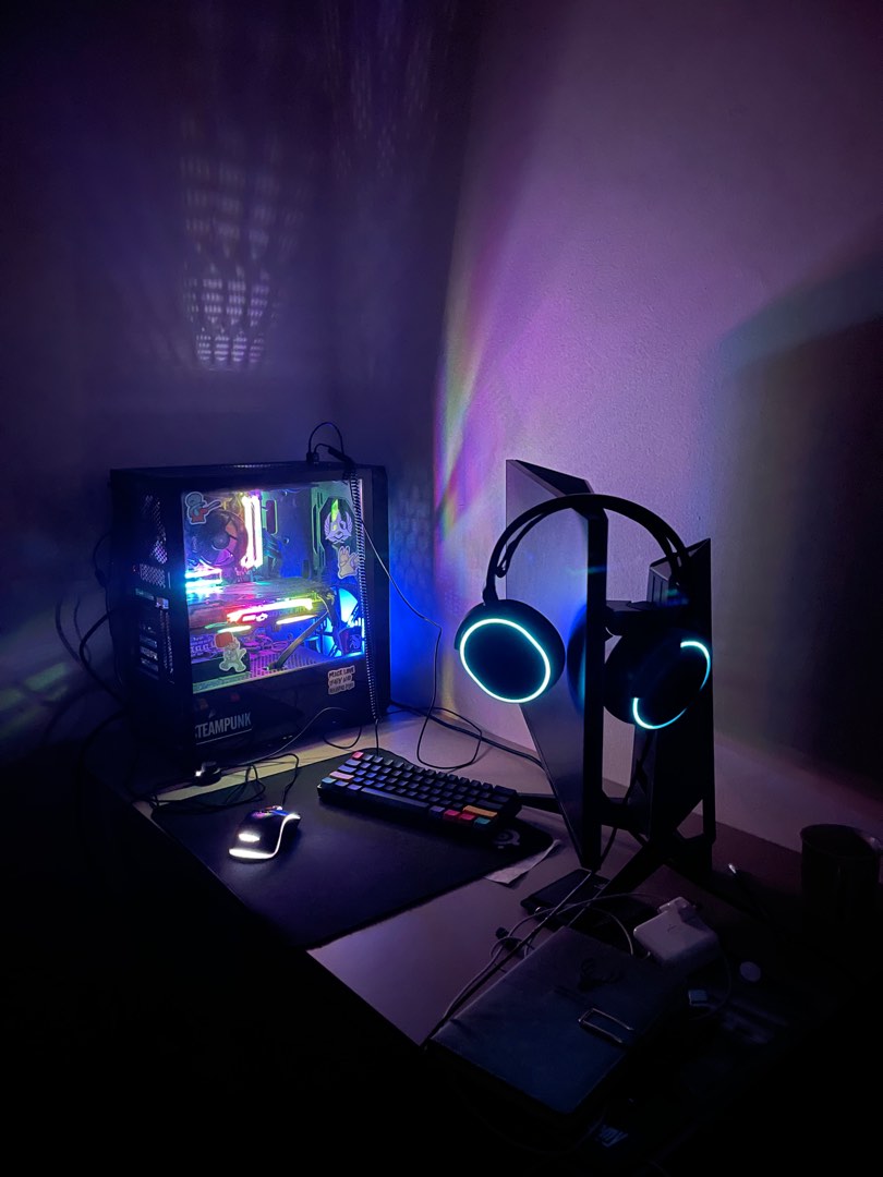 PC+monitor, mouse, keyboard and headphones, Computers & Tech, Desktops ...