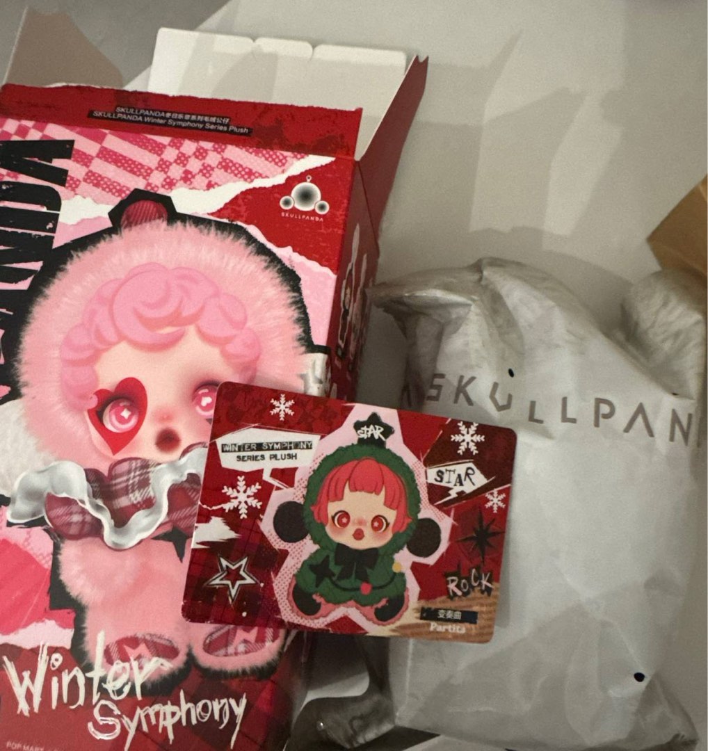POPMART SKULLPANDA Winter Symphony - Partita, Hobbies & Toys, Toys ...