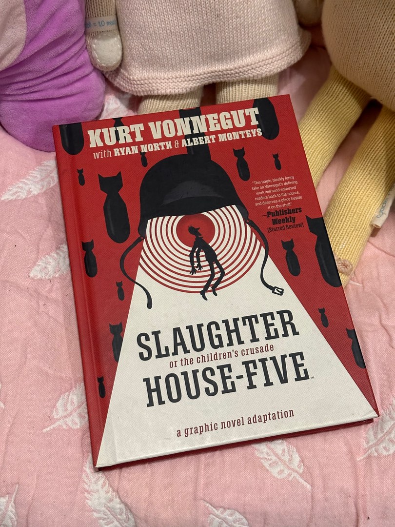 Slaughter House-Five (A Graphic Novel Adaptation), Hobbies & Toys ...