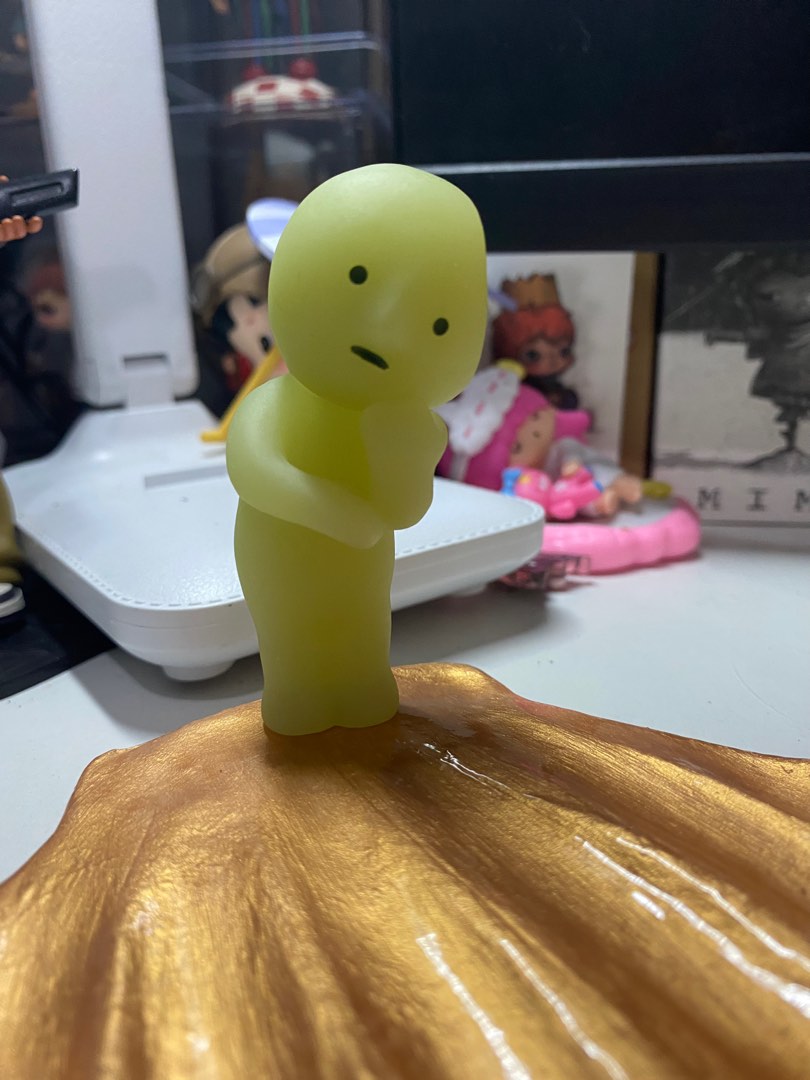 SMISKI living series THINKING unsealed preloved MINT, Hobbies & Toys ...