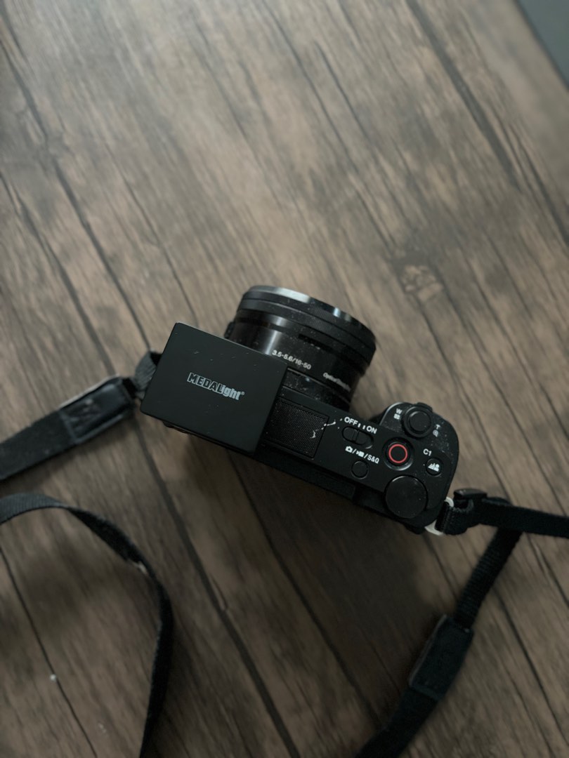 SONY ZVE10, Photography, Cameras on Carousell