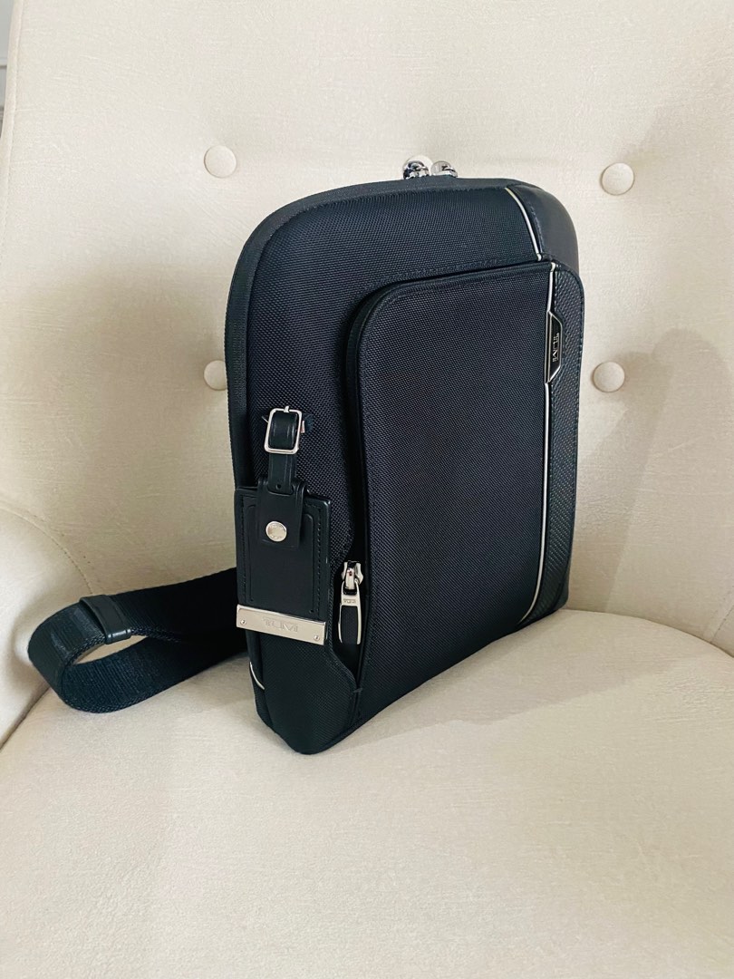 Tumi Arrive Olten Crossbody Bag, Men's Fashion, Bags, Sling Bags on ...