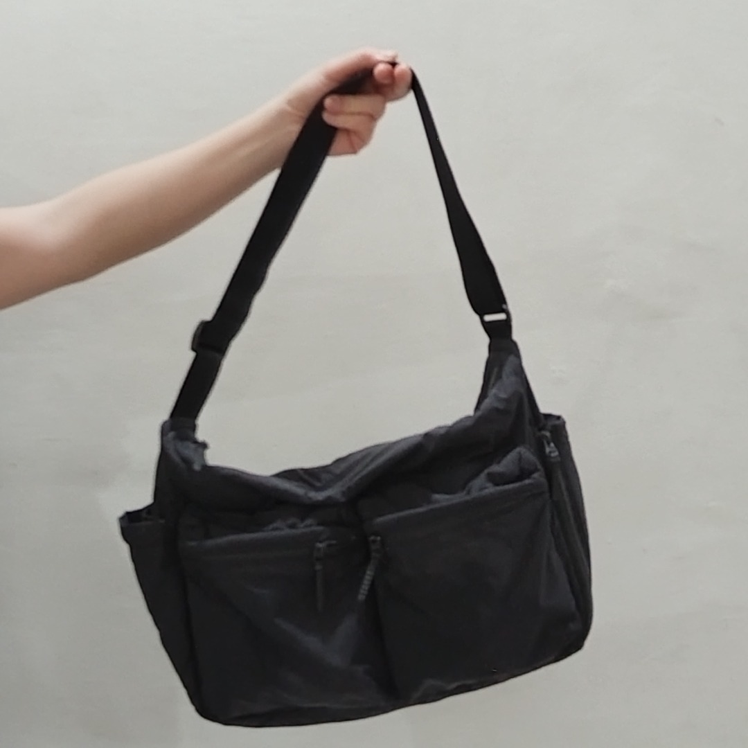 Uniqlo Multi-Pocket Shoulder Bag, Men's Fashion, Bags, Sling Bags on ...