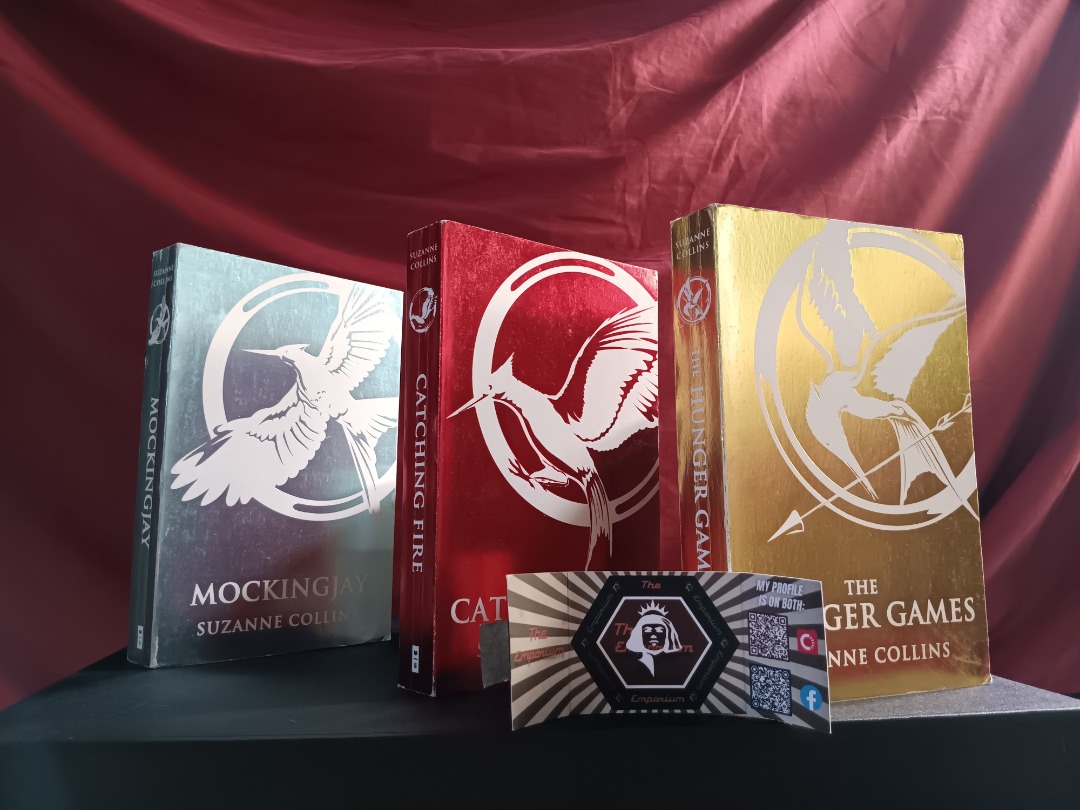 The Hunger Games trilogy set (Foiled Cover Paperback, YA Dystopia) for ...