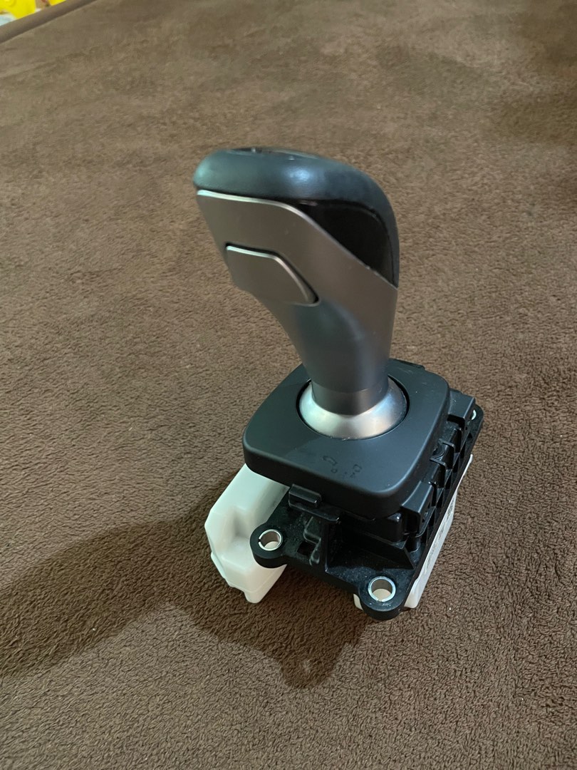 Alfa Romeo Giulia 2018 shifter knob, Car Accessories, Accessories on ...