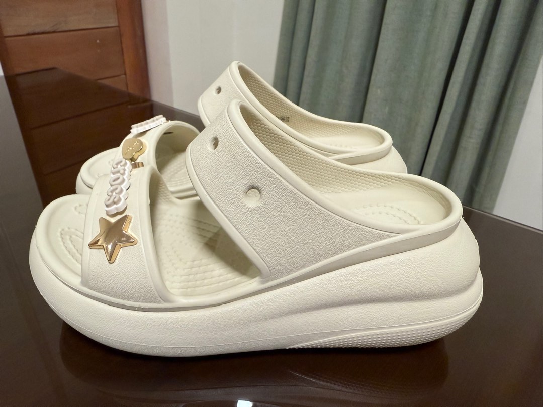 Crocs Classic Crush Sandals in Bone W4, Women's Fashion, Footwear, Flats & Sandals on Carousell