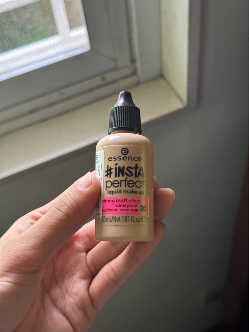 Essence insta perfect liquid makeup foundation 30, Beauty & Personal ...