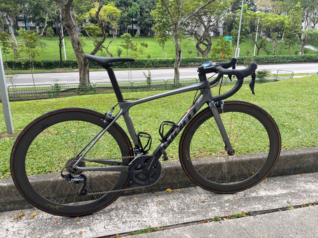 Giant TCR advance KOM 1 ( rim brake ), Sports Equipment, Bicycles ...