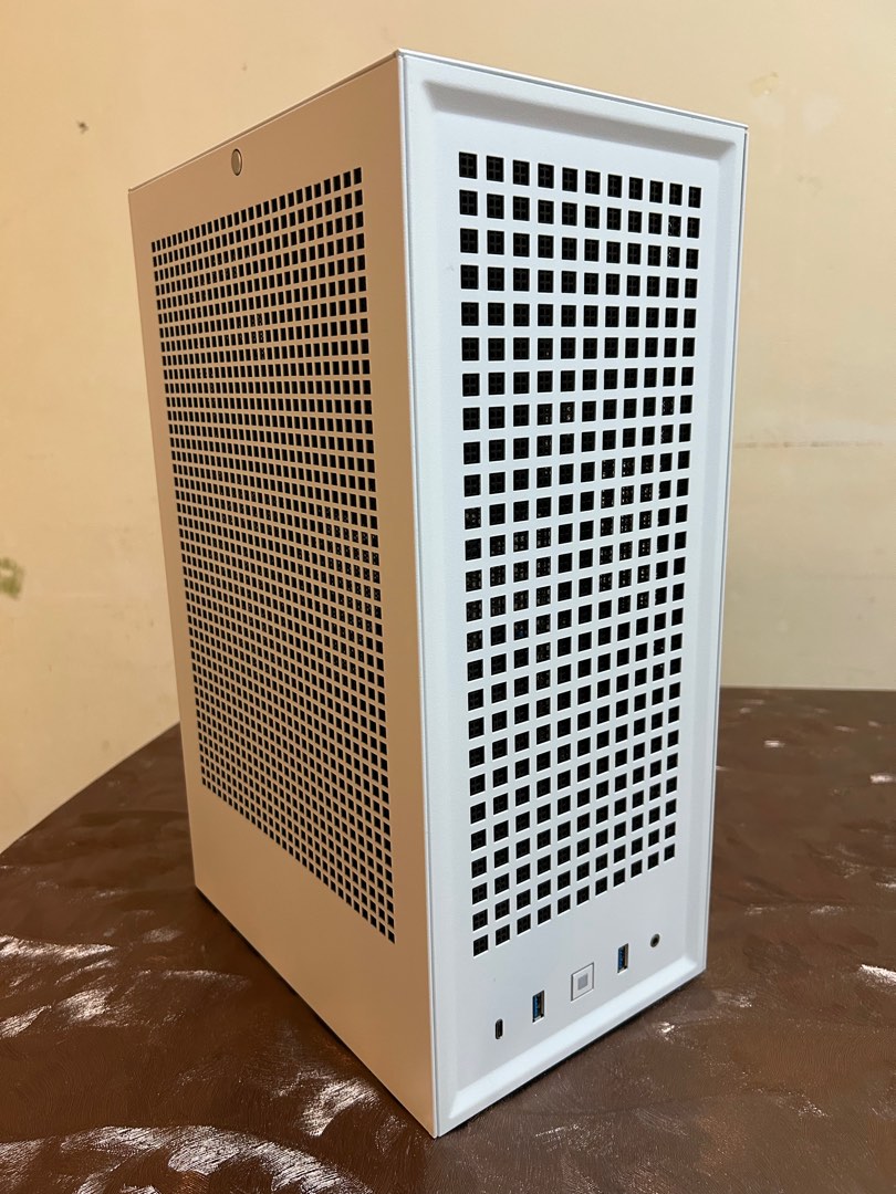 Hyte Revolt 3 Mini ITX with 700W PSU, Computers & Tech, Desktops on ...