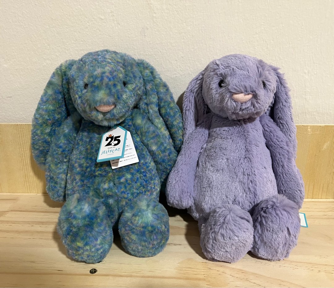 Jellycat Bashful Viola Bunny / Luxe Bunny Azure Medium, Hobbies & Toys ...