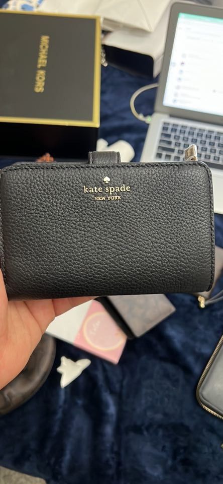 KATE SPADE Leila Medium Compact Bifold Wallet, Luxury, Bags & Wallets ...