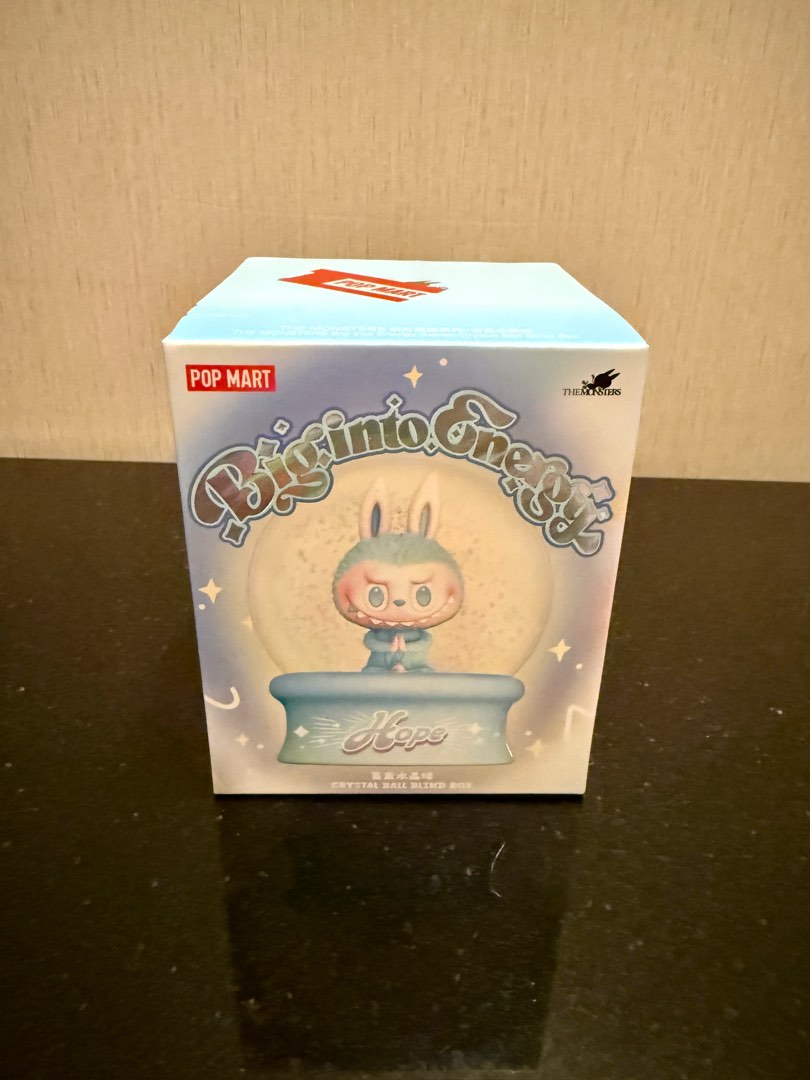 Labubu “Big into Energy” crystal ball, 興趣及遊戲, 玩具 & 遊戲類 - Carousell