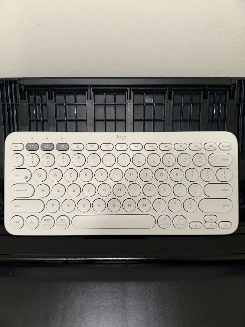 Logi Wireless Bluetooth Keyboard Computers And Tech Parts And Accessories Computer Keyboard On