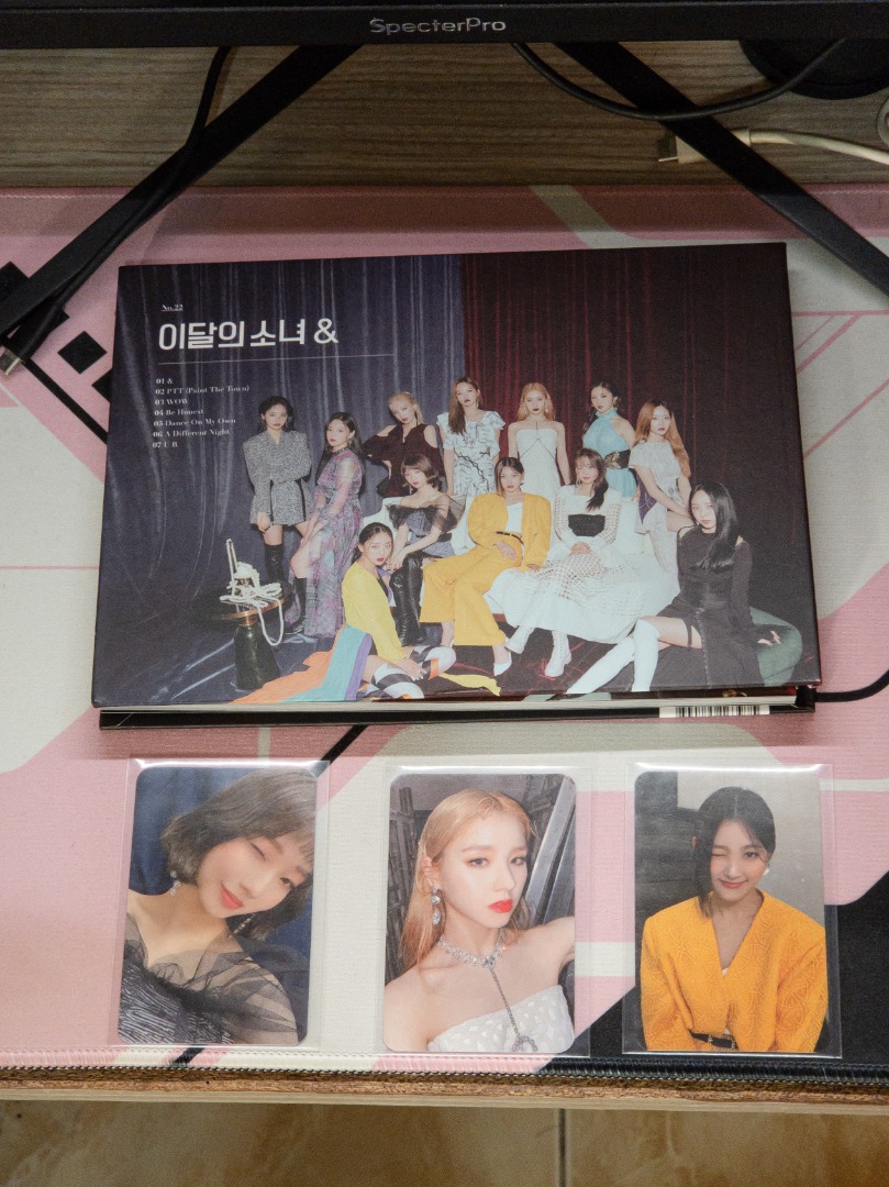 LOONA [&] Version A (with photocards and poster), Hobbies & Toys ...