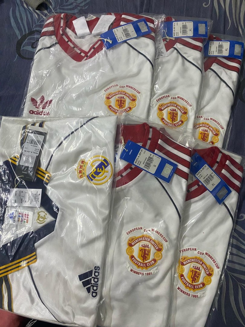 Manchester United 91 Away Kit & Real Madrid 99 Home Kit, Sports ...