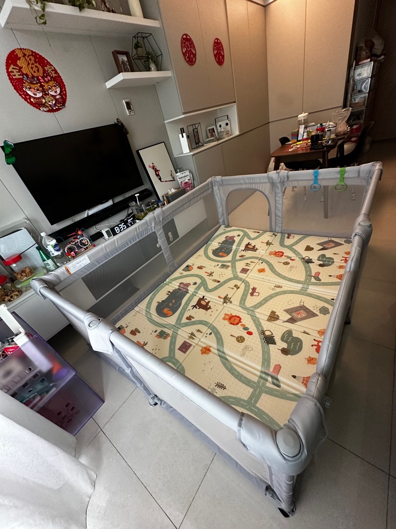 Resfor Foldable Baby Playpen, Furniture & Home Living, Furniture, Other ...