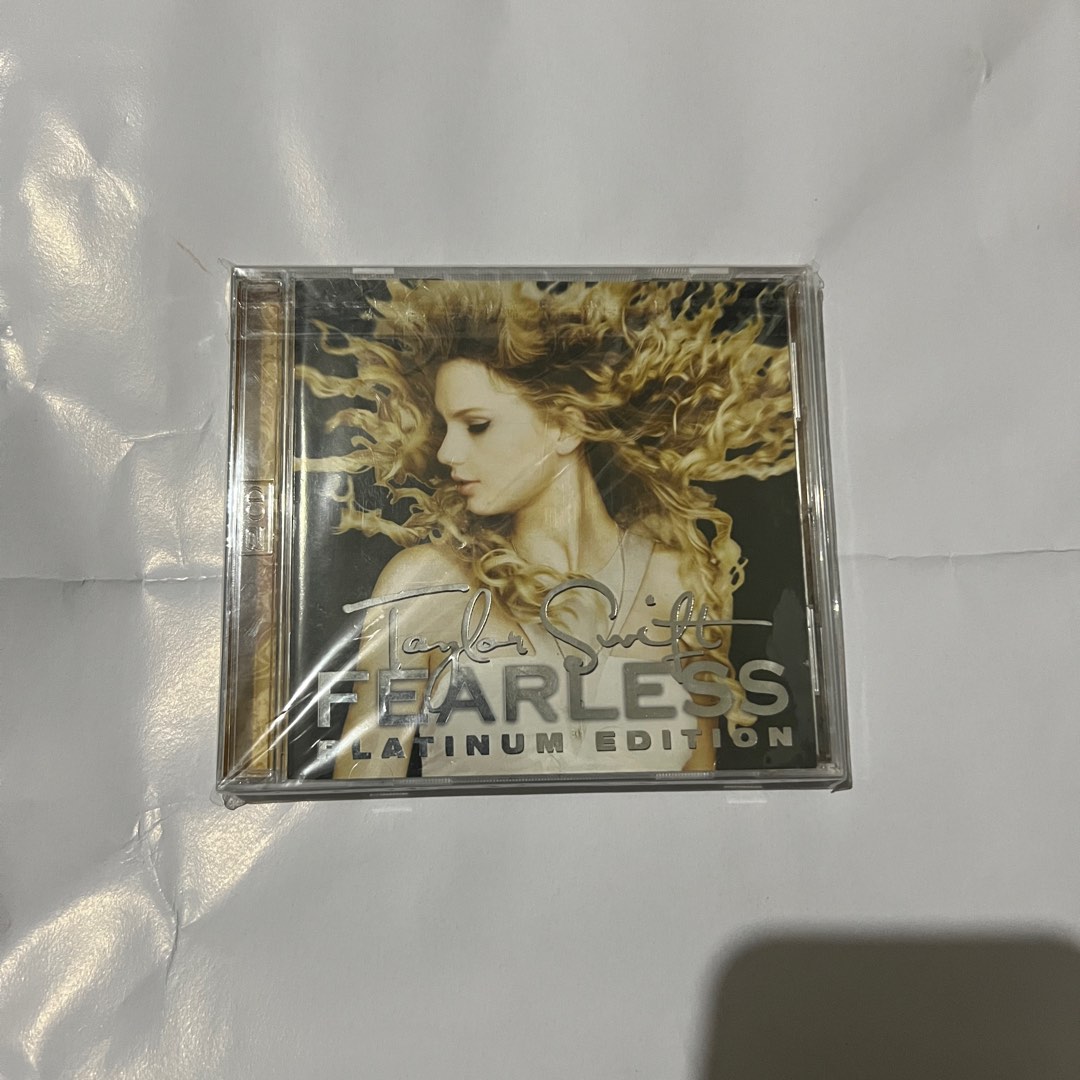 Taylor Swift - Fearless (Platinum Edition), Hobbies & Toys, Music ...