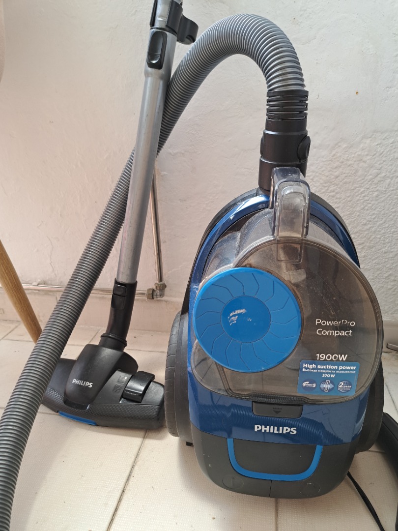 Vacuum philips procompact 1900 w, TV & Home Appliances, Vacuum Cleaner ...