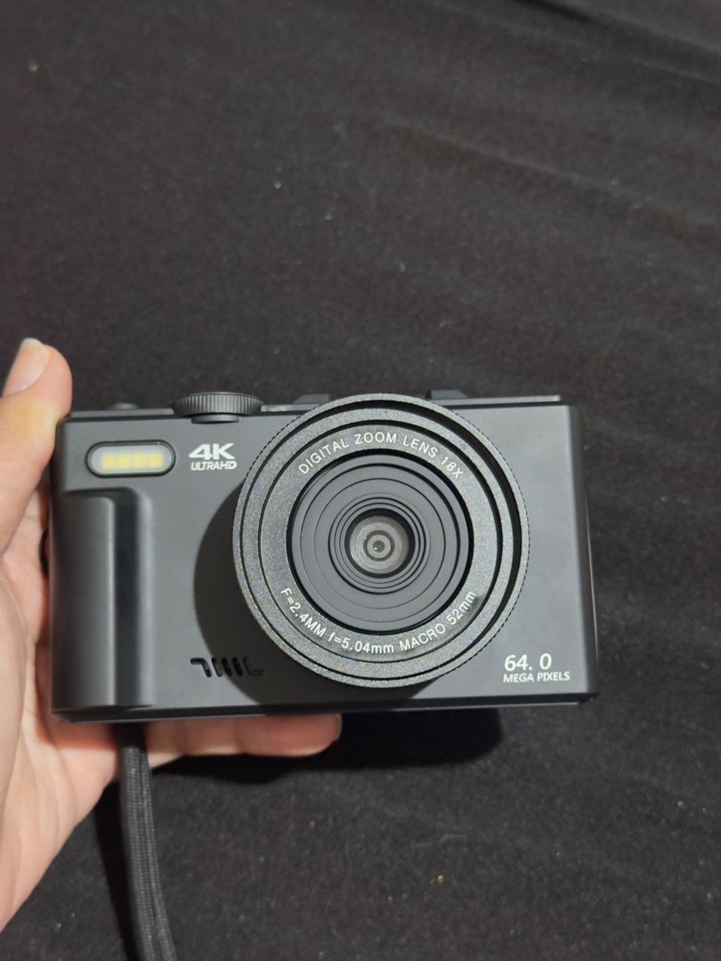 Vetek 8 Flip Digital Camera, Photography, Cameras on Carousell