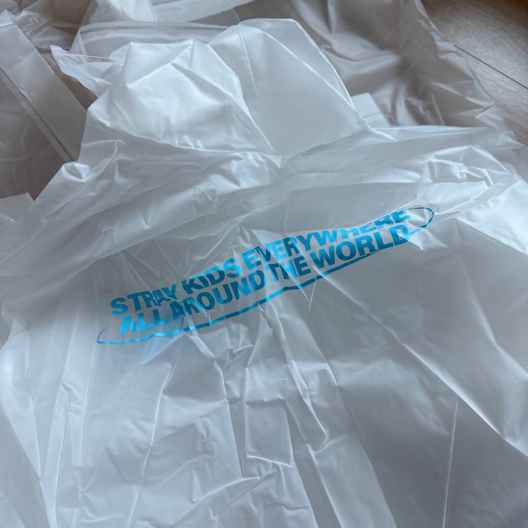 WTS SKZ 5TH GEN KIT STRAY KIDS RAINCOAT STICKER SET, Hobbies & Toys ...