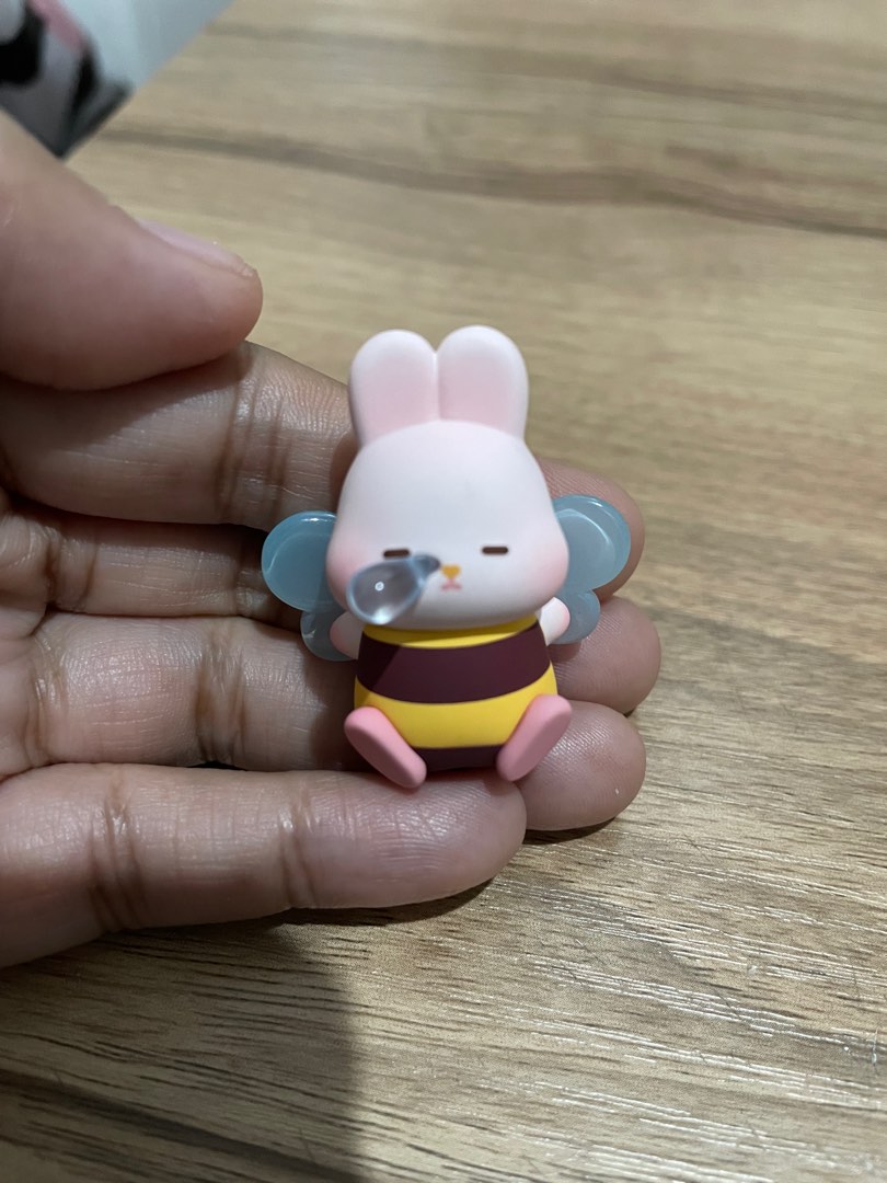 Bee Momo Bunny, Hobbies & Toys, Toys & Games on Carousell