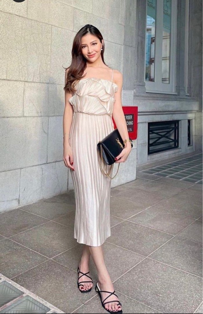 Claude Tella dress in Blue, Women's Fashion, Dresses & Sets, Dresses on Carousell