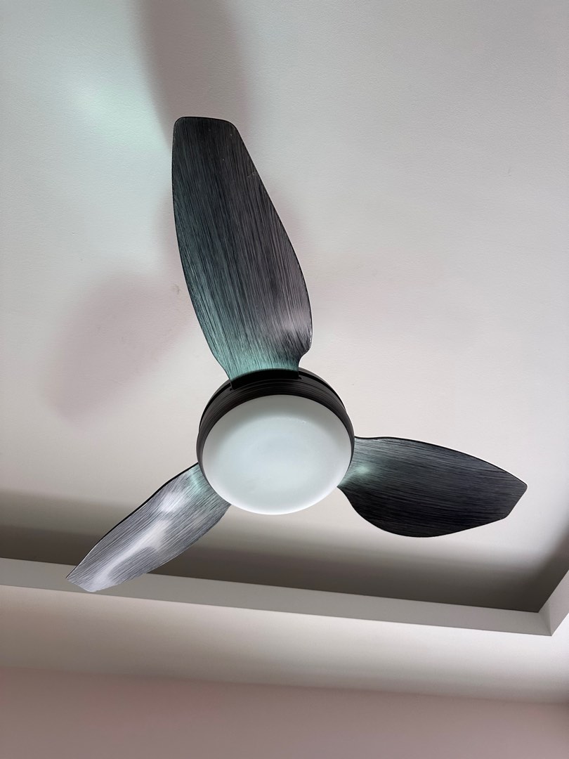 Elmark Ceiling fan with light, Furniture & Home Living, Lighting & Fans ...
