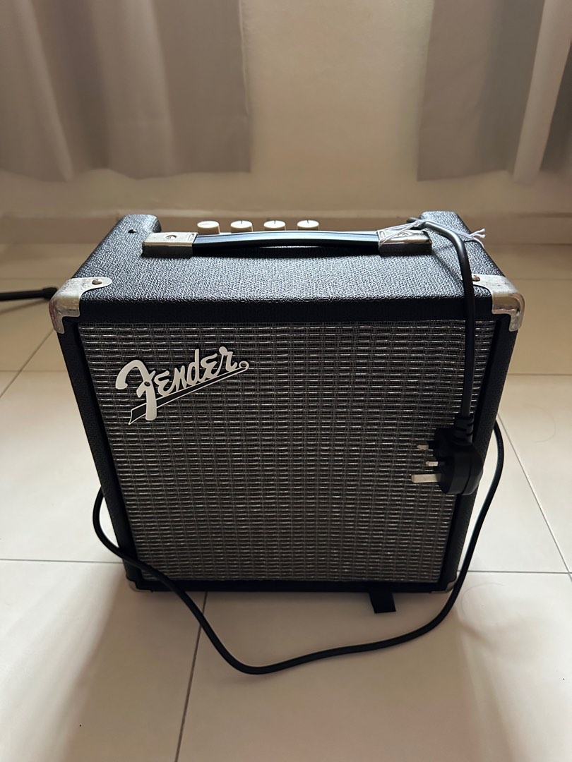 Fender Rumble 15 V3 Bass Amplifier, Hobbies & Toys, Music & Media ...