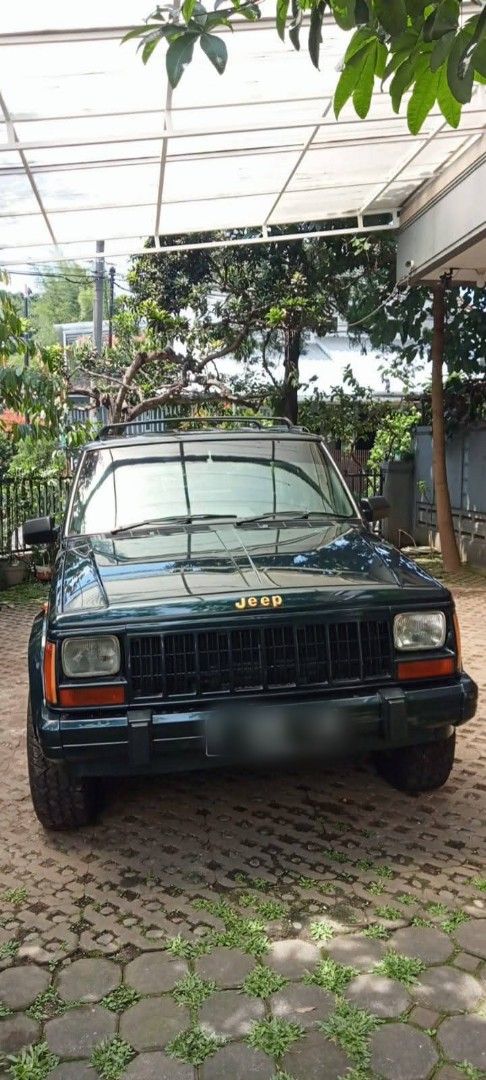 FOR SALE Jeep Cherokee XJ Limited matic thn 94 original, Mobil & Motor ...