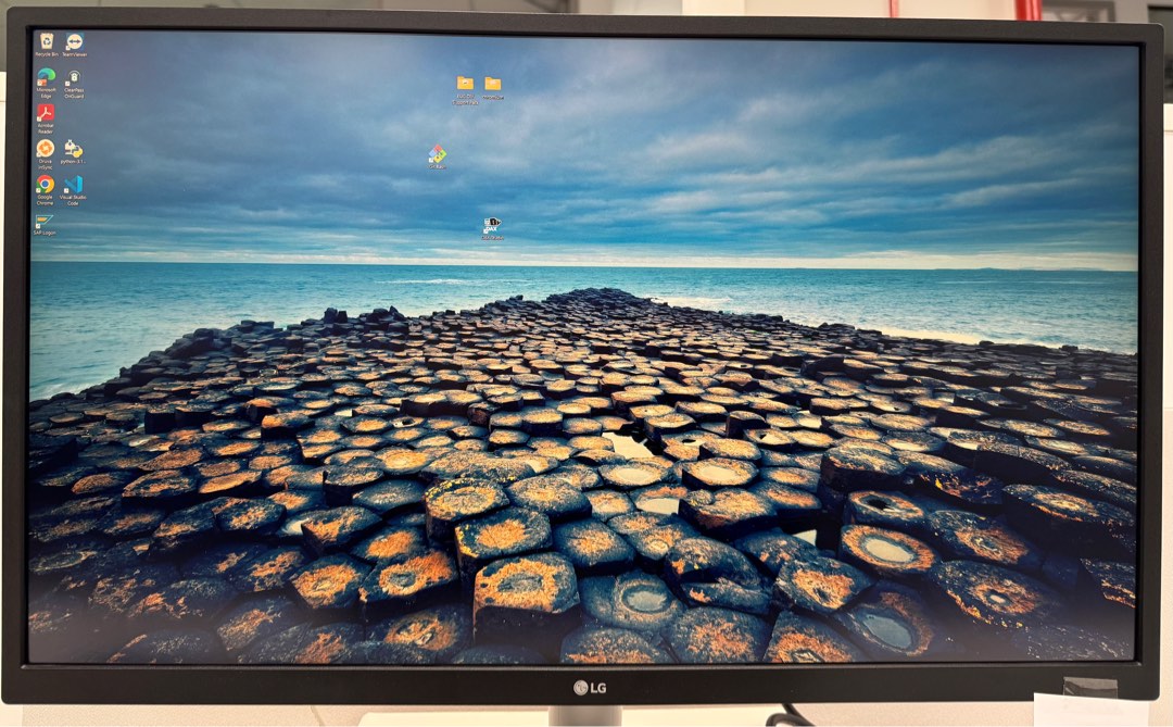 LG 27" 4K UHD UltraFine IPS Monitor with HDR10, Computers & Tech, Parts ...