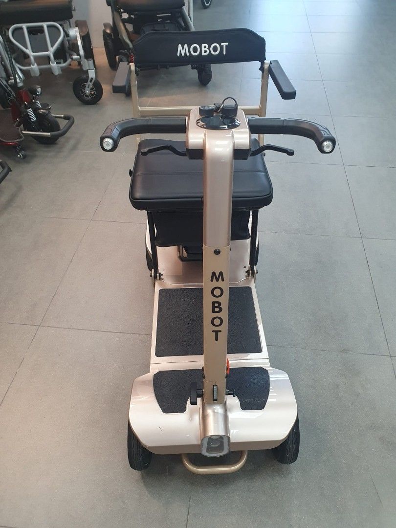MOBOT OPULA Lite 4 Wheels Mobility Scooter, Garage Sale on Carousell
