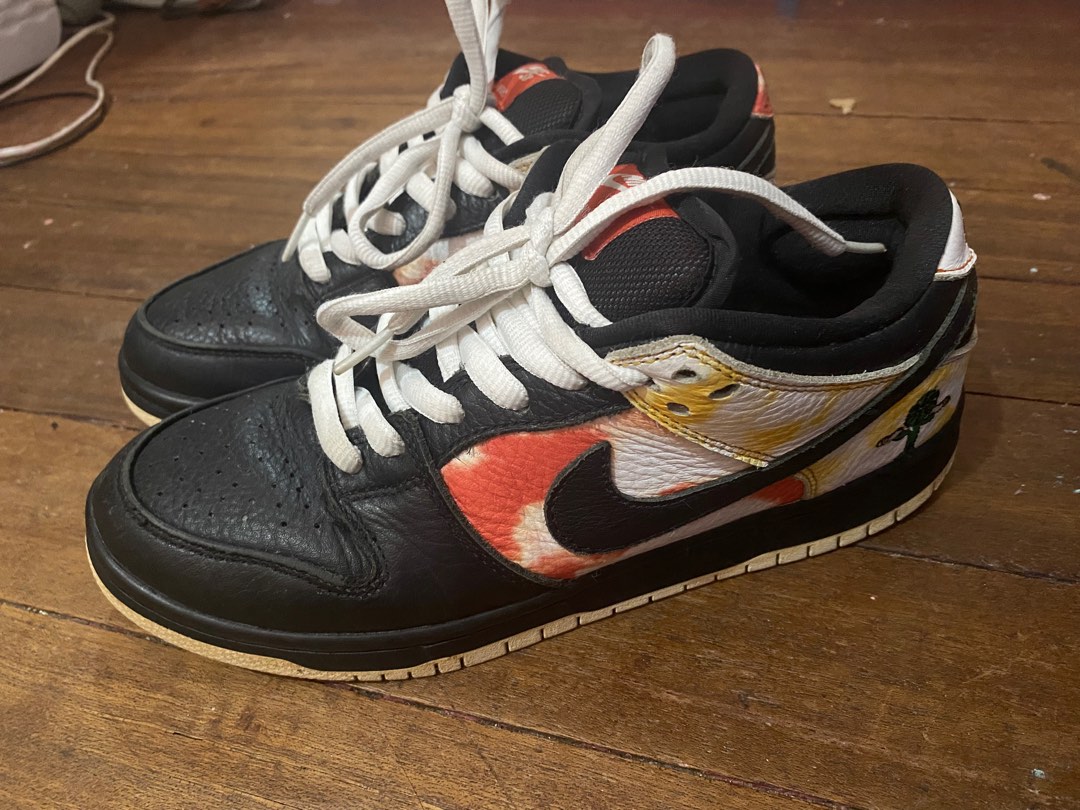 Nike Sb dunk low pro Rayguns tie-dye, Men's Fashion, Footwear, Sneakers ...