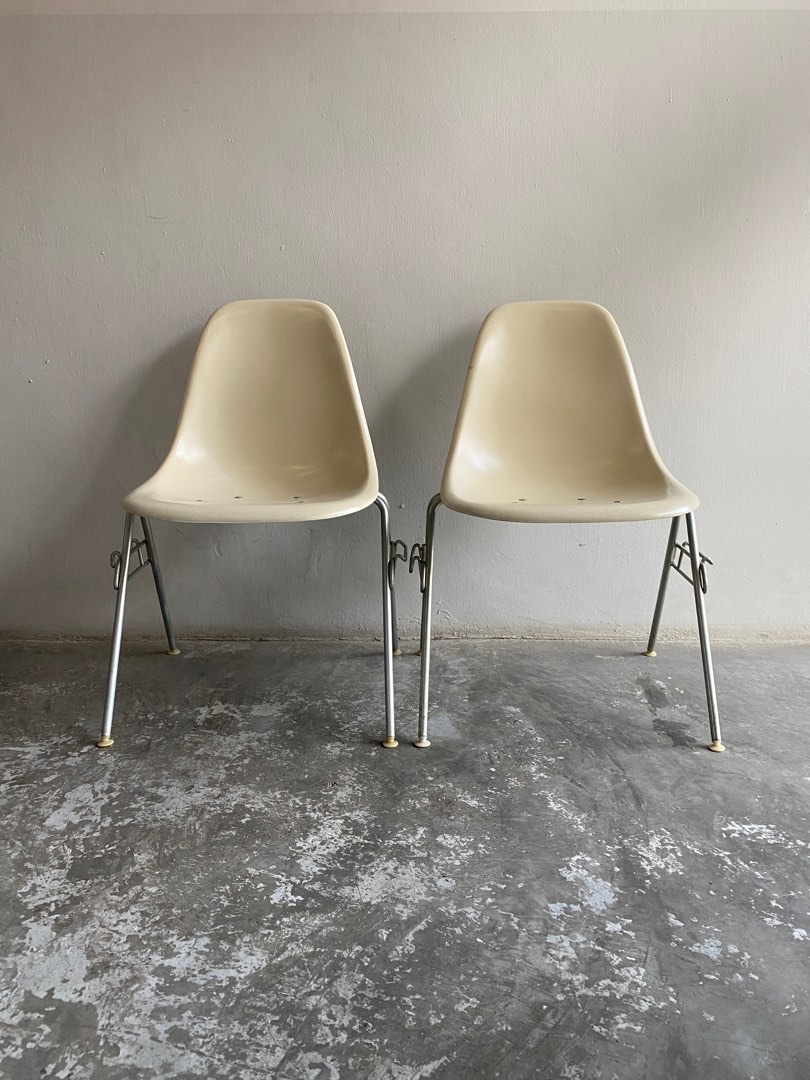 Pair / 1978 - 1989 Herman Miller Eames DSS Parchment / White Eames ...