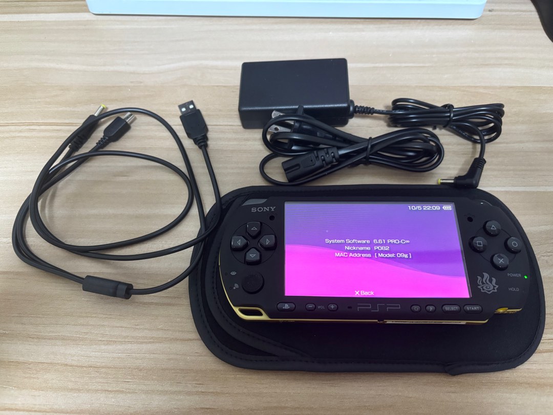 PSP 3000 Modded Monster Hunter Reshell, Video Gaming, Video Game ...