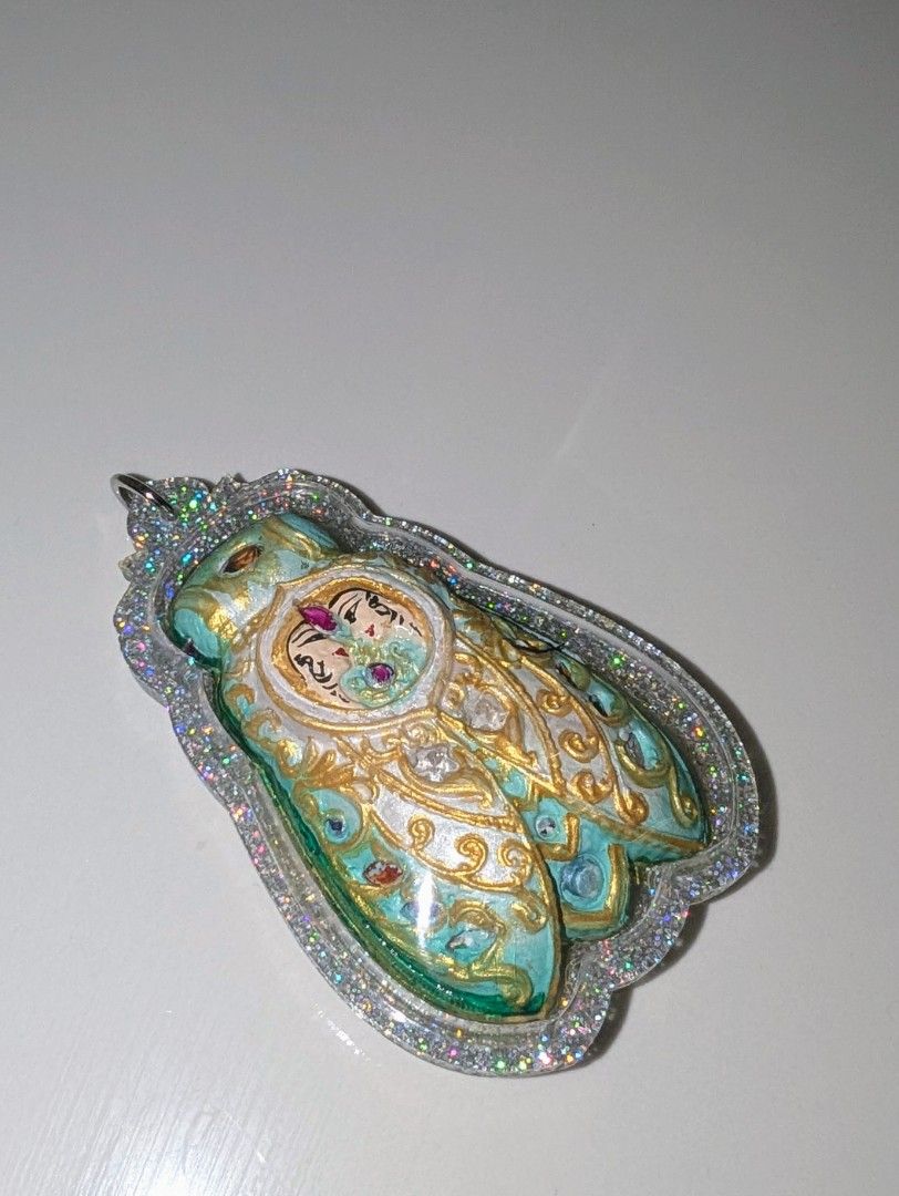 Thai Amulet: Ma leang poo (Bee) X Butterfly by Kruba Krissana (Light Green), Hobbies & Toys ...