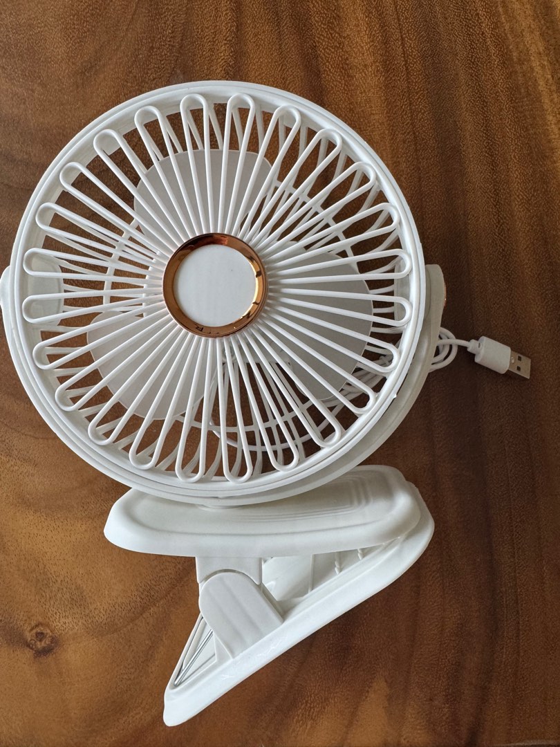 USB Fan, White, Furniture & Home Living, Lighting & Fans, Fans on Carousell
