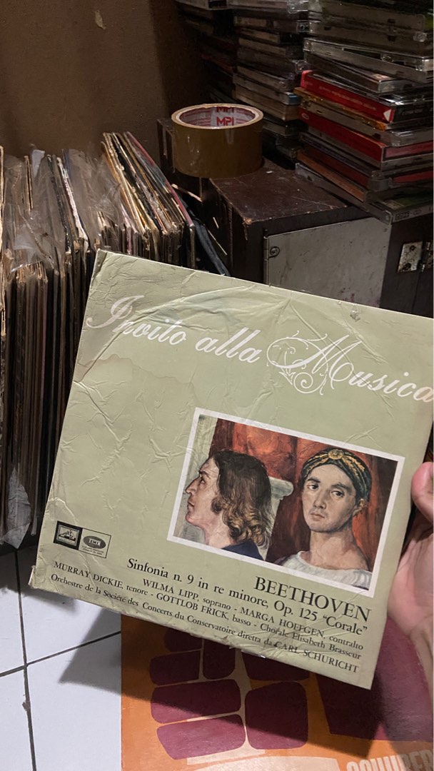 Vinyl Piringan Hitam-Beethoven Sinfonia N9, Musik & Media, CD, DVD ...