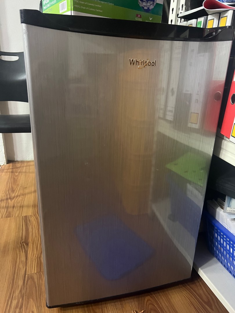 Whirlpool mini fridge, Announcements on Carousell