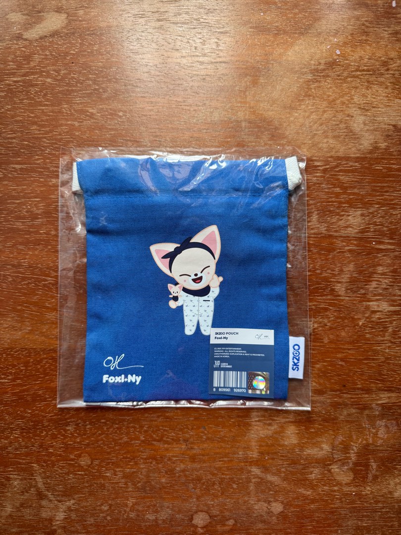WTS STRAY KIDS SKZ SKZOO POUCH FOXI.NY, Hobbies & Toys, Collectibles ...