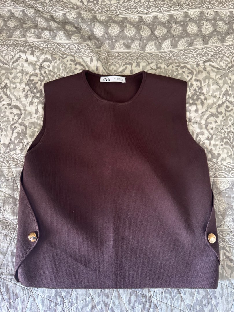 Zara side button knit vest too, Women's Fashion, Tops, Sleeveless on ...
