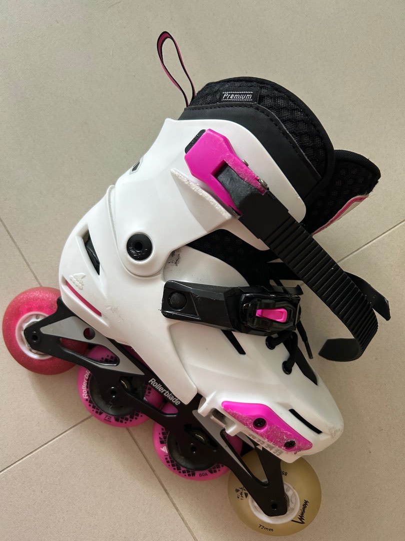 Apex Girl roller blades age 8-12 adjustable size, Sports Equipment ...