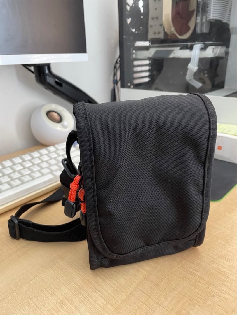 Equilibrium Small Sling Bag Unisex (Black and Orange), Men's Fashion ...