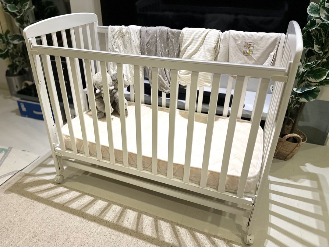 Happy Cot Happy Star 5-in-1 Convertible Baby Cot with Mattress, Babies ...