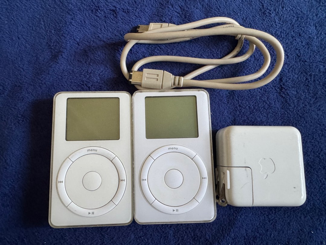 iPod classic 1st gen and 2nd gen, Audio, Portable Music Players on Carousell