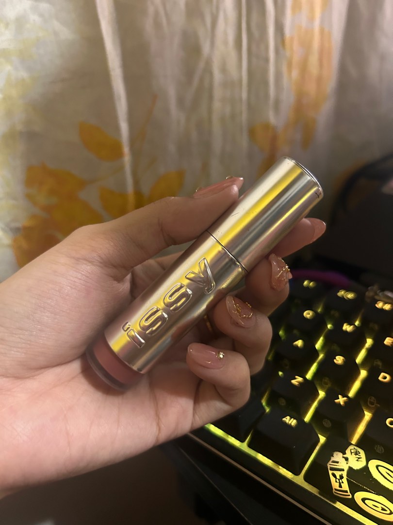 Issy Mousse Lip Tint, Beauty & Personal Care, Face, Makeup on Carousell