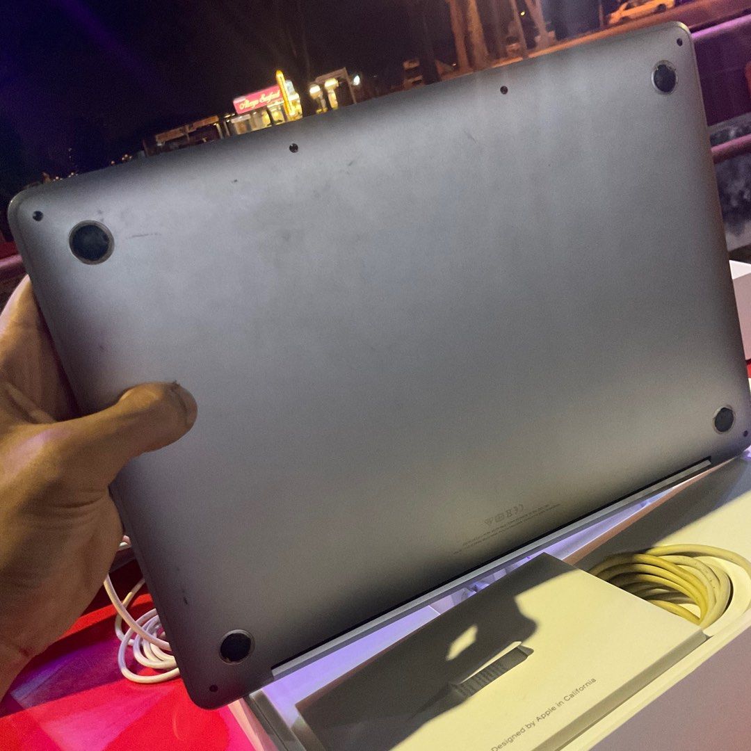 Macbook pro 2019 13" Touch bar. 8GB RAM, 128GB SSD, i5, Computers ...